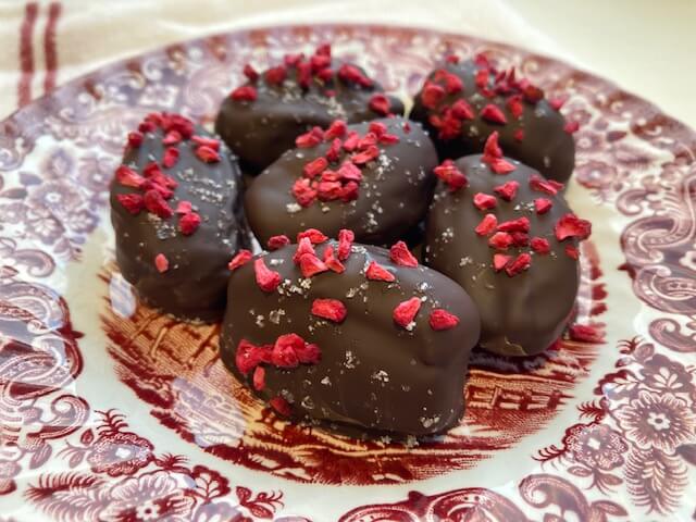 Chocolate Dates - Green Homemaking