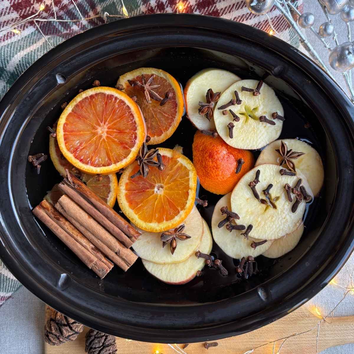 Winter Simmer Pot - Green Homemaking